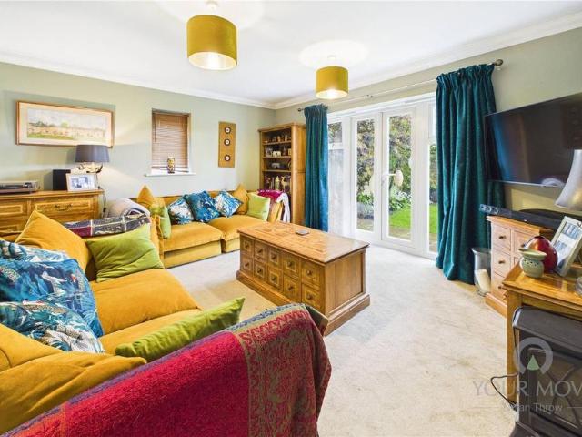 4 bedroom detached house to rent