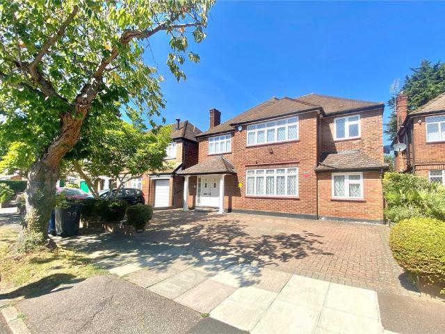 4 bedroom detached house to rent