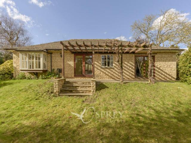 4 bedroom detached house to rent
