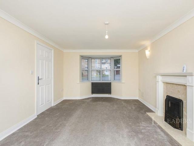 4 bedroom detached house to rent