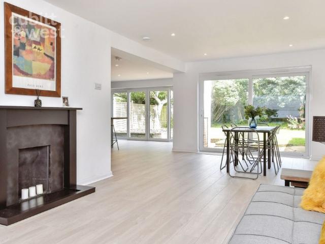 4 bedroom detached house to rent