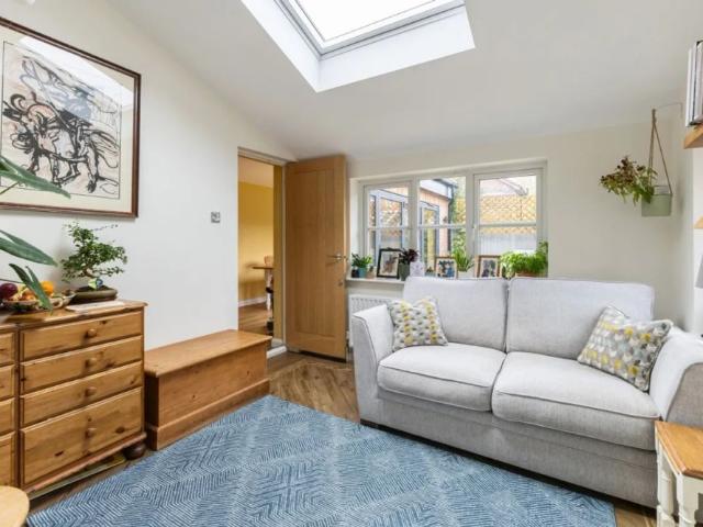 4 bedroom detached house to rent