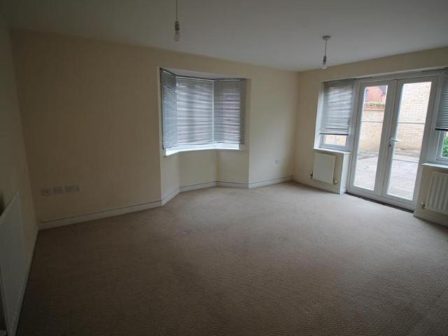 4 bedroom detached house to rent