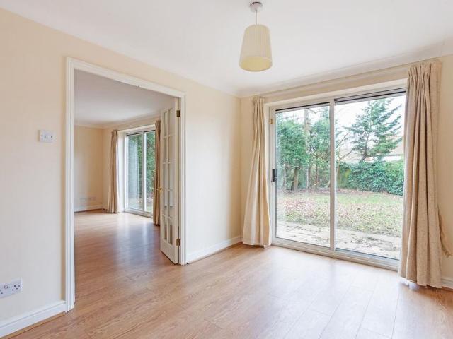 4 bedroom detached house to rent