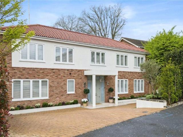 4 bedroom detached house to rent