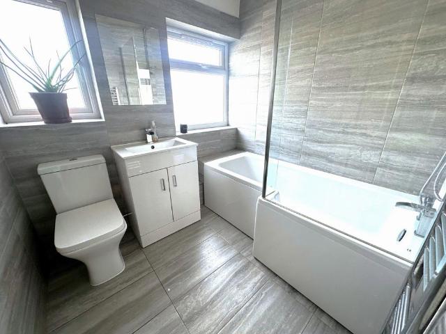 3 bedroom detached house to rent