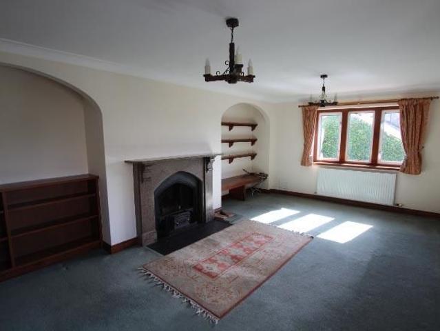 4 bedroom detached house to rent