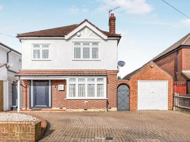4 bedroom detached house to rent