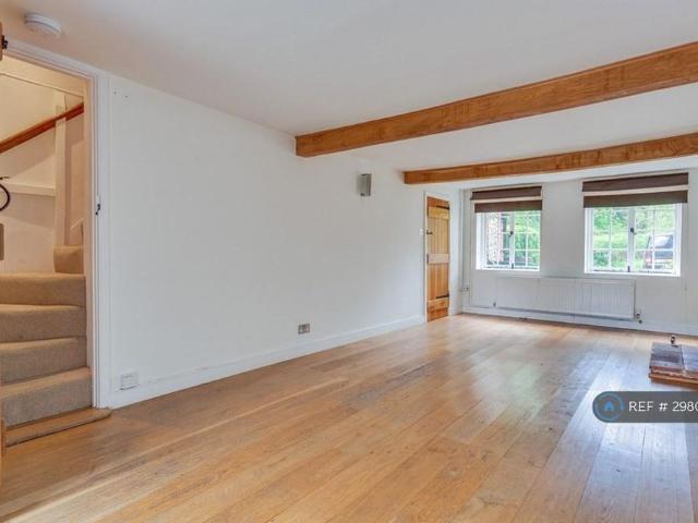 4 bedroom detached house to rent