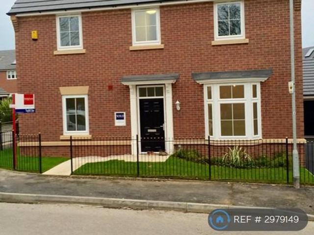 4 bedroom detached house to rent