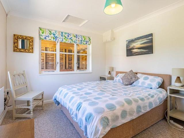4 bedroom detached house to rent