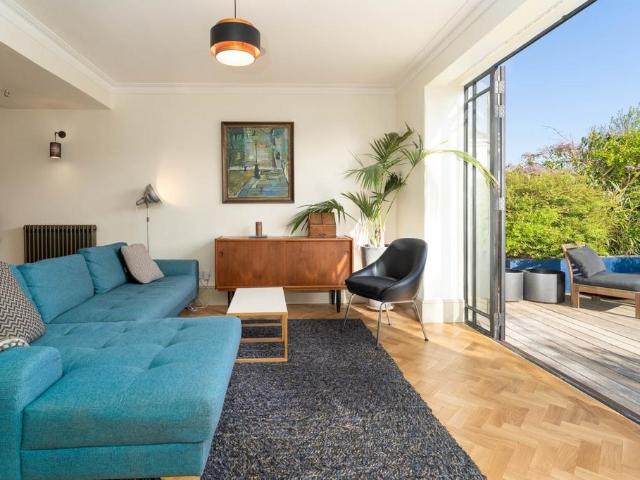 4 bedroom detached house to rent