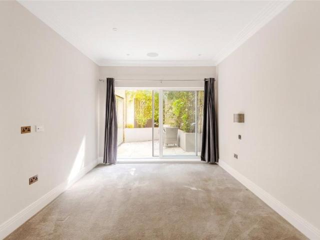 4 bedroom detached house to rent