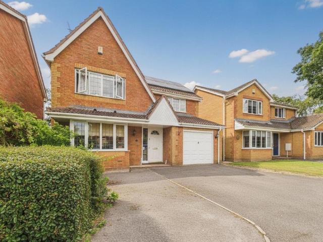 4 bedroom detached house to rent