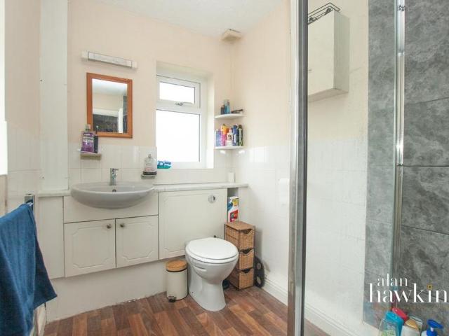 4 bedroom detached house to rent