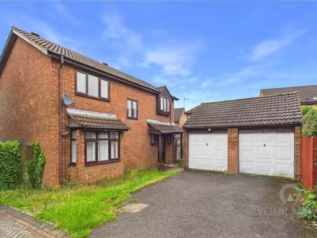 4 bedroom Detached House to rent, Brampton Close, Wellingborou.