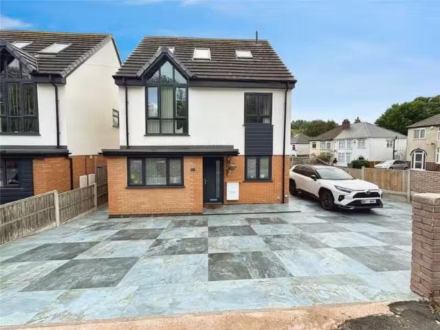 4 bedroom Detached House to rent, Clark Road, Wolverhampton, W.