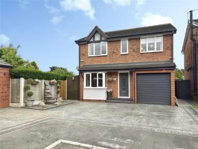 4 bedroom Detached House to rent, Fox Grove, Warmsworth, DN4.