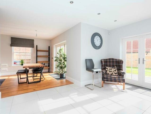 4 Bedroom Detached House To Rent In Taylors Close, Woodstock, Oxfordshire, OX20