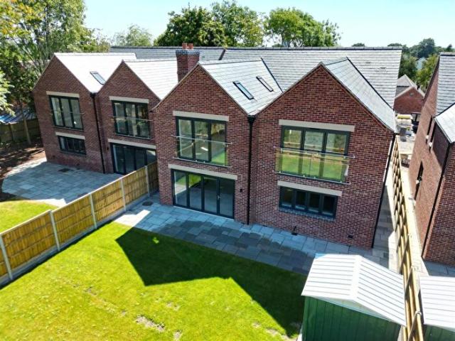 4 Bedroom Detached House To Rent In The Oaks, Newbold Farm, Main Street, Newbold, Rugby, CV21