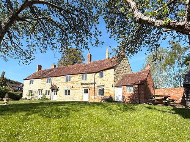 4 Bedroom Detached House To Rent In Tredington, CV36