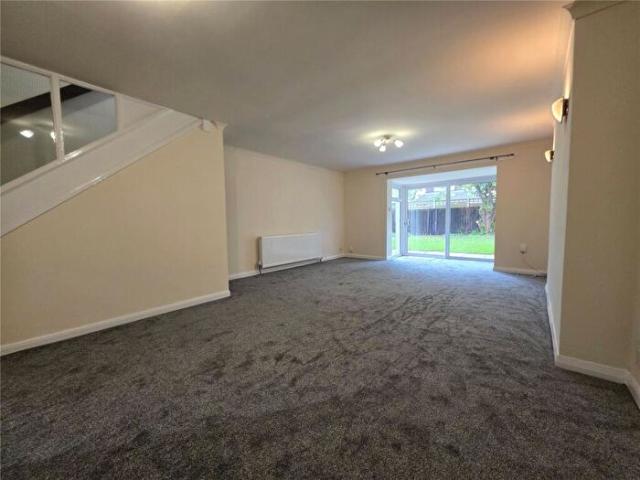 4 Bedroom Detached House To Rent In Waltham Close, West Bridgford, Nottingham, NG2