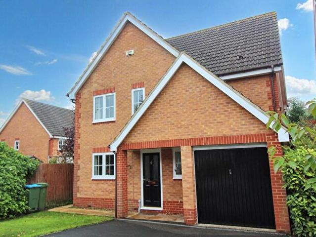 4 Bedroom Detached House To Rent In Warren Close, Stone, HP17