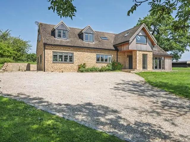 4 Bedroom Detached House To Rent In Wincott Barn, Whichford, CV36