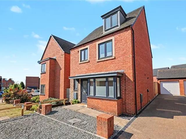 4 Bedroom Detached House To Rent In Balmoral Close, Northampton, Northamptonshire, NN5