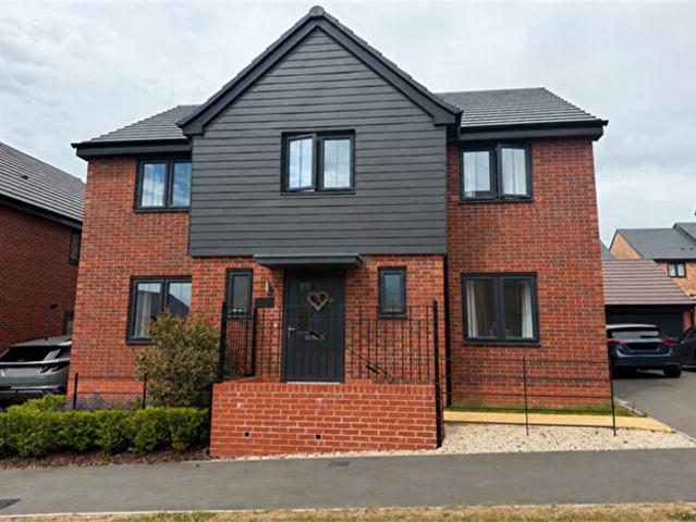 4 Bedroom Detached House To Rent In Bedroom Detached House In Vicar Wood Way, Derby, DE22