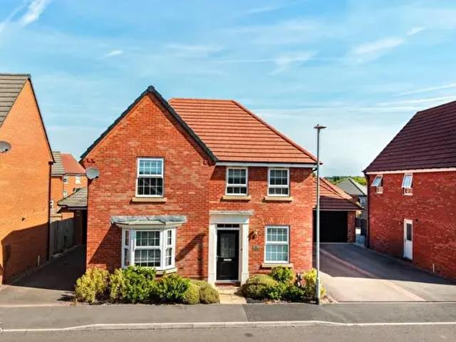 4 Bedroom Detached House To Rent In Chawton Way, Tamworth, Staffordshire, B78