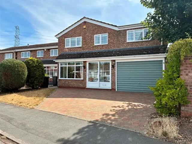 4 Bedroom Detached House To Rent In Chartwell, Tamworth, B79