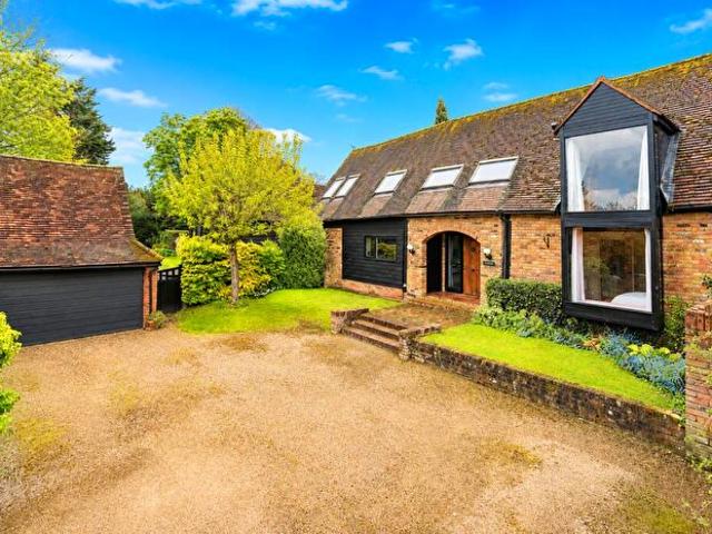 4 Bedroom Detached House To Rent In Church Lane, Princes Risborough, HP27
