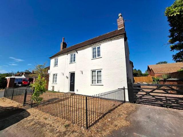 4 Bedroom Detached House To Rent In Coleshill, Birmingham, Warwickshire, B46