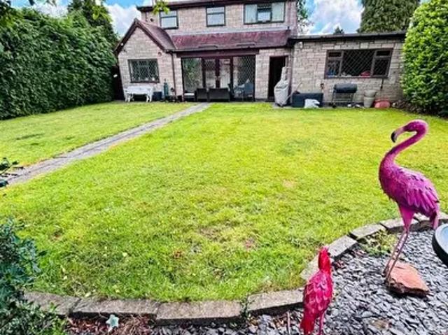 4 Bedroom Detached House To Rent In Eastern Green Road, Coventry, CV5