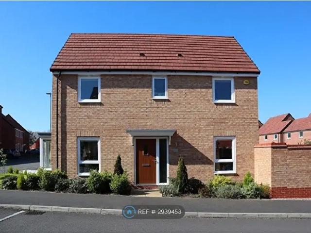 4 Bedroom Detached House To Rent In Foxfield Way, Nottingham, NG2