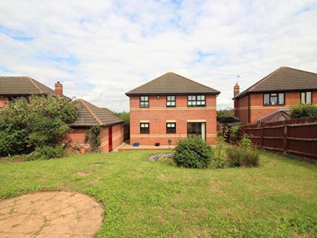 4 Bedroom Detached House To Rent In Frithwood Crescent, Kents Hill, MK7