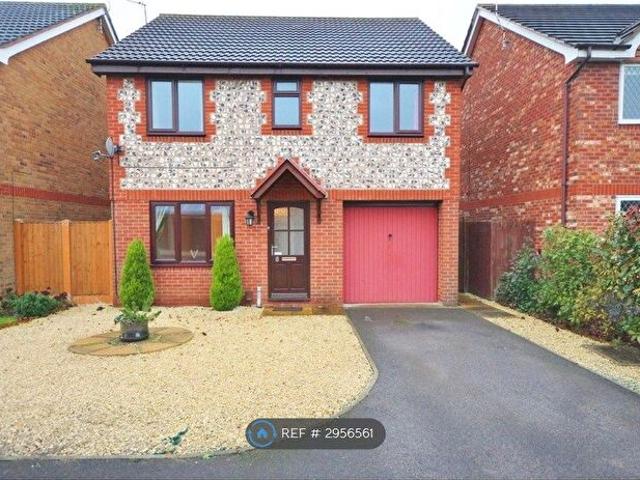 4 Bedroom Detached House To Rent In Gamston, Nottingham, NG2