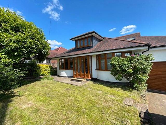 4 Bedroom Detached House To Rent In Hall Drive, NG8