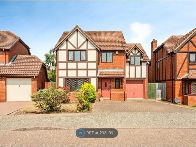 4 Bedroom Detached House To Rent In Harlequin Place, Milton Keynes, MK5
