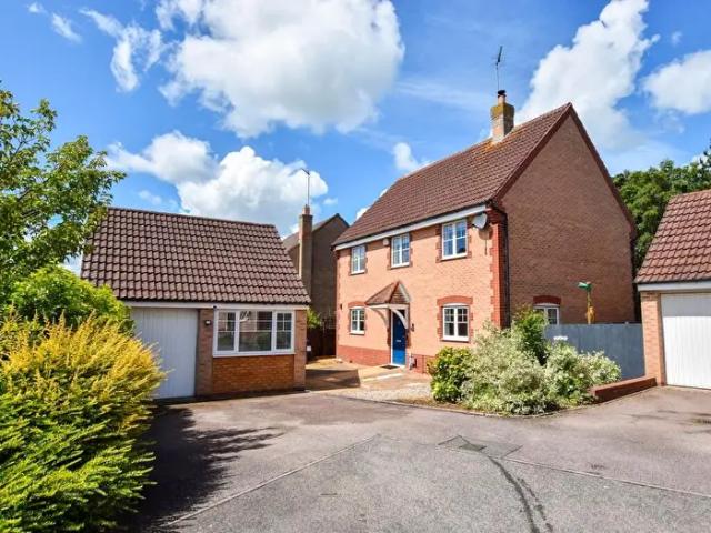 4 Bedroom Detached House To Rent In Herbert Gardens, Towcester, NN12