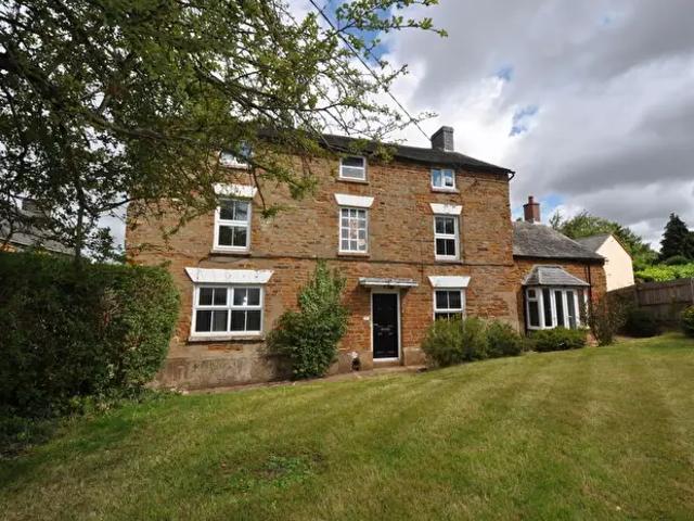 4 Bedroom Detached House To Rent In High Street, Bugbrooke, NN7