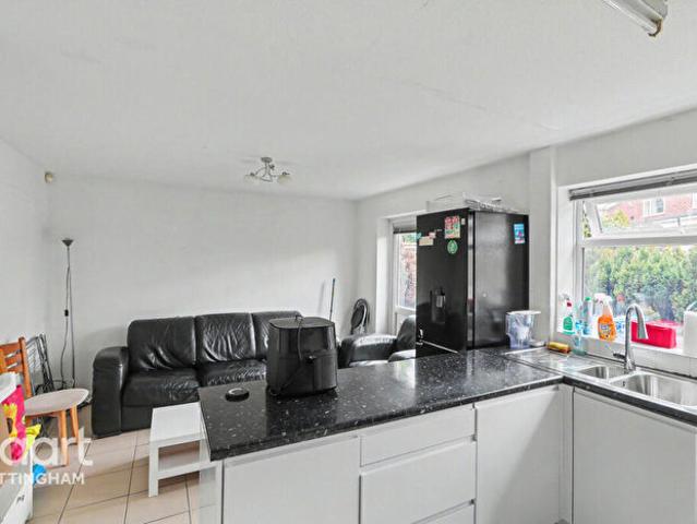 4 Bedroom Detached House To Rent In Ingham Grove, Nottingham, NG7