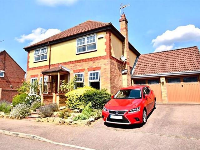4 Bedroom Detached House To Rent In Longleat Grove, Kettering, NN15