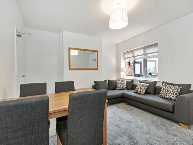 4 Bedroom Detached House To Rent In Middle Street, Beeston, Nottingham, Nottinghamshire, NG9