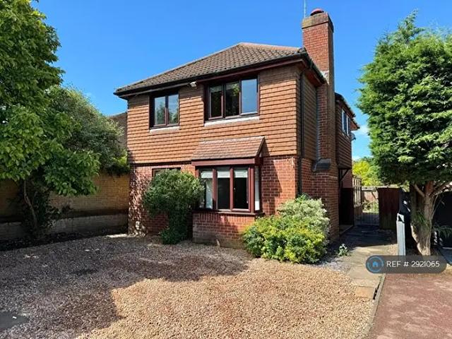 4 Bedroom Detached House To Rent In Mill Lane, Brackley, NN13