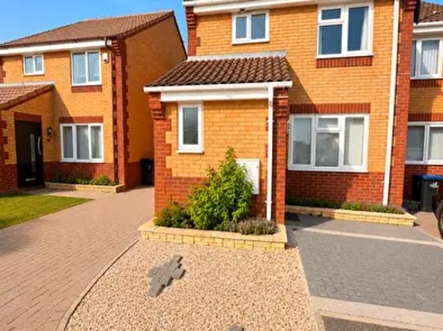 4 Bedroom Detached House To Rent In Millside Close, Northampton, NN2