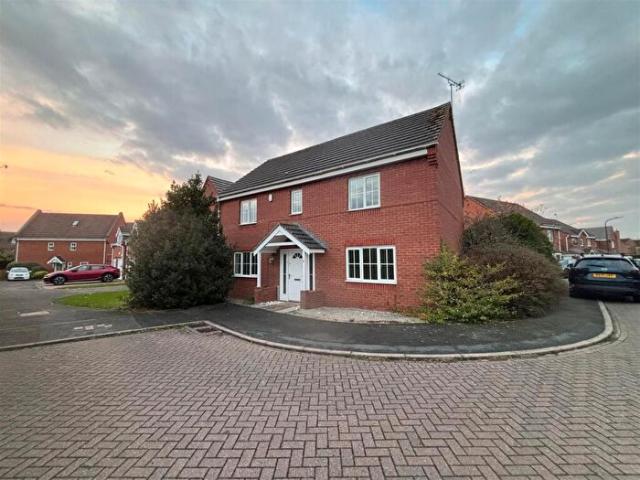 4 Bedroom Detached House To Rent In Monks Close, Cawston, Rugby, CV22