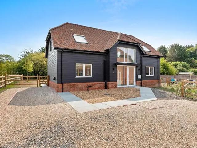 4 Bedroom Detached House To Rent In Old Nursery Place, Askett, HP27