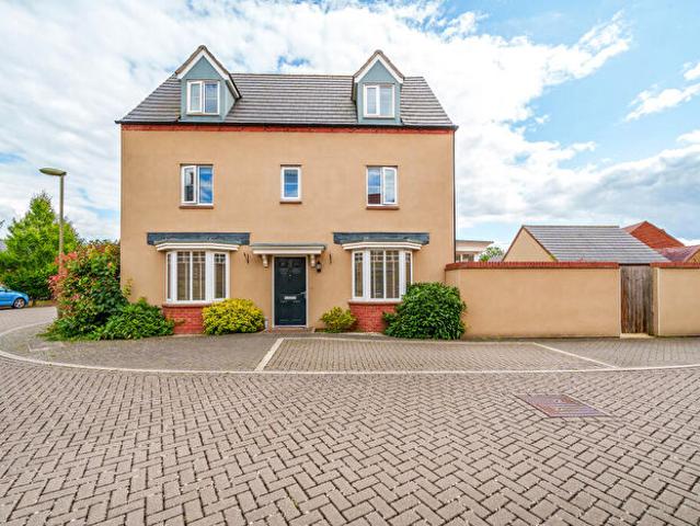 4 Bedroom Detached House To Rent In Pontefract Road, Bicester, OX26
